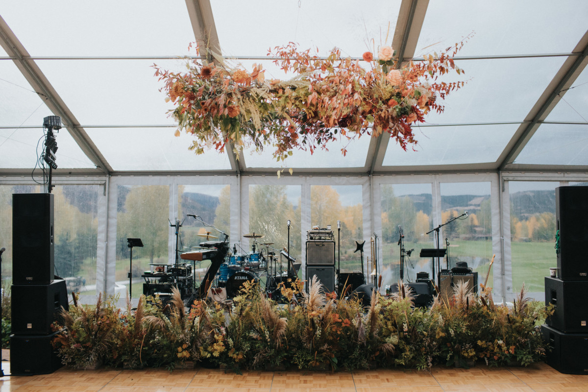 Wild, yet Refined Autumnal Wedding Decor at the Roaring Fork Club ...